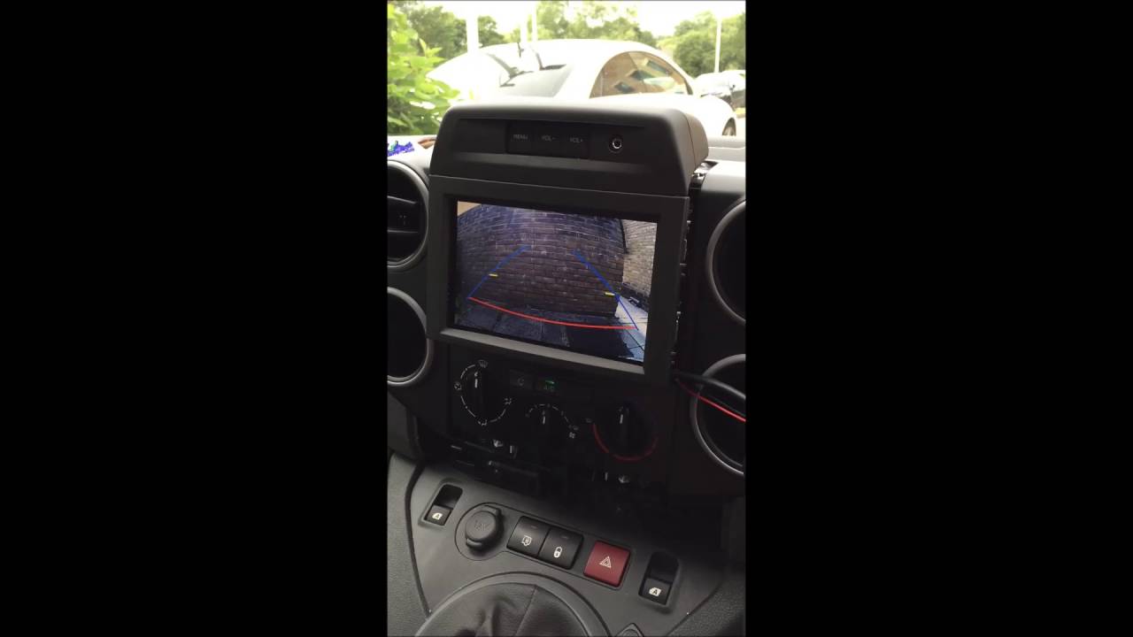 Citroen Berlingo Rear camera interface - YouTube