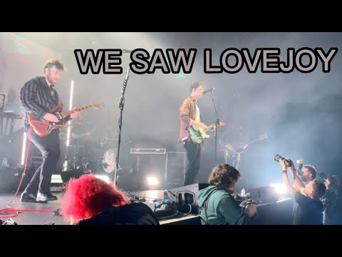 We went to a LOVEJOY CONCERT - YouTube