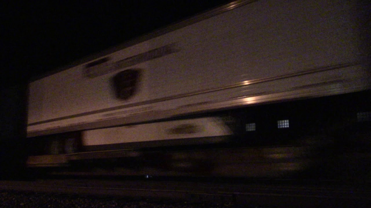 BNSF 4122 East in Coal City, IL 12/22/19 - YouTube