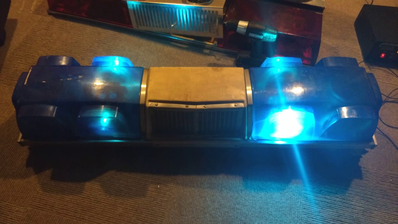 Lectric Lites Ranger LL300 strobe lightbar - YouTube