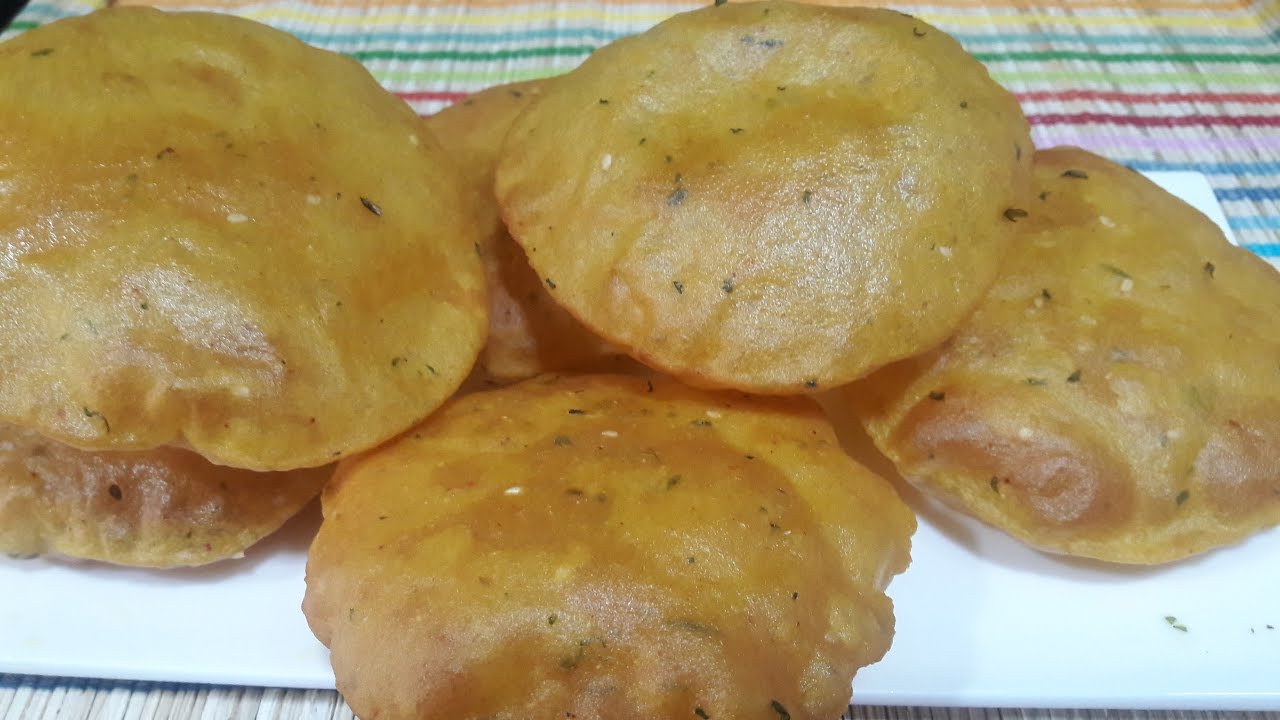 Masala Aloo Poori / Potato Puri - YouTube