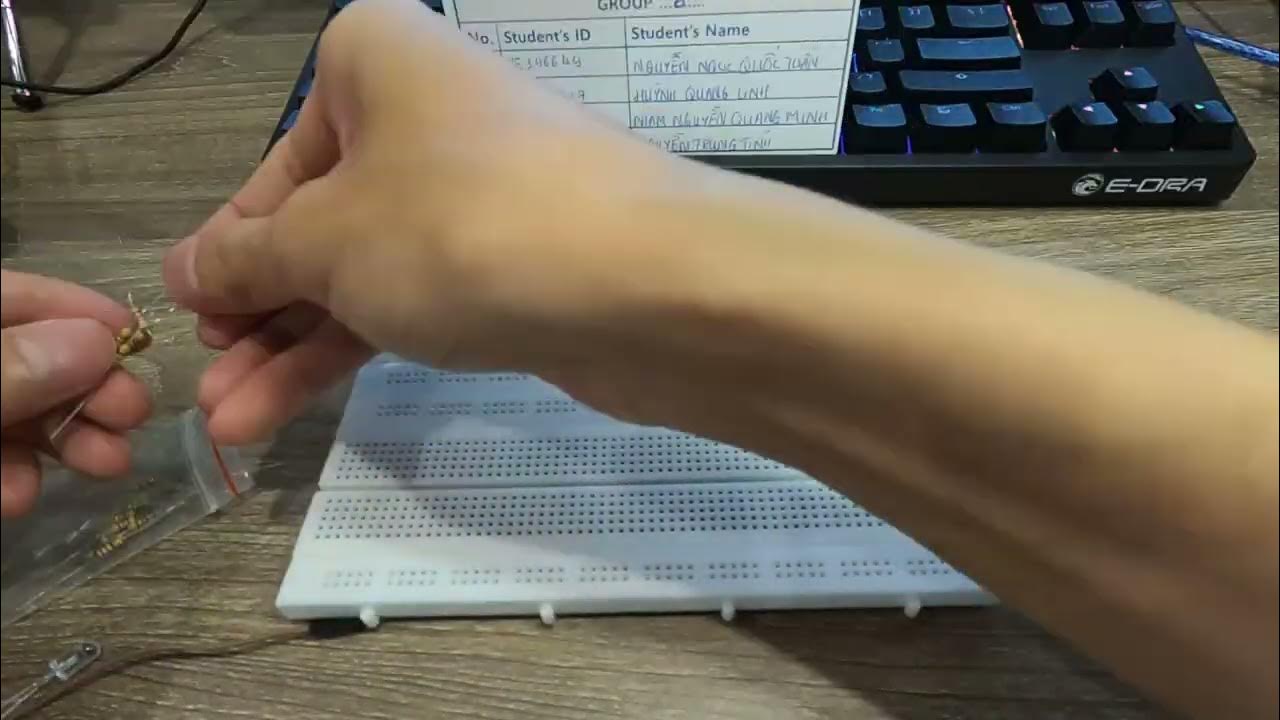 Lab Slot3_LED_Array_Effect | Nhóm 8 - IOT102t_3W_01 - YouTube