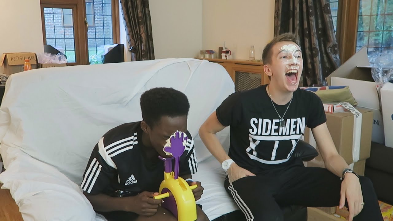 "PIEEE BOYY!!!" | PIE FACE FIFA WITH SIMON!!! - YouTube