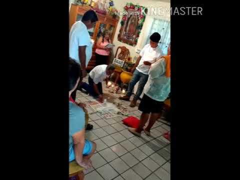 Pequeña Chapis te muestra como levantar la cruz de cal de un difunto - YouTube