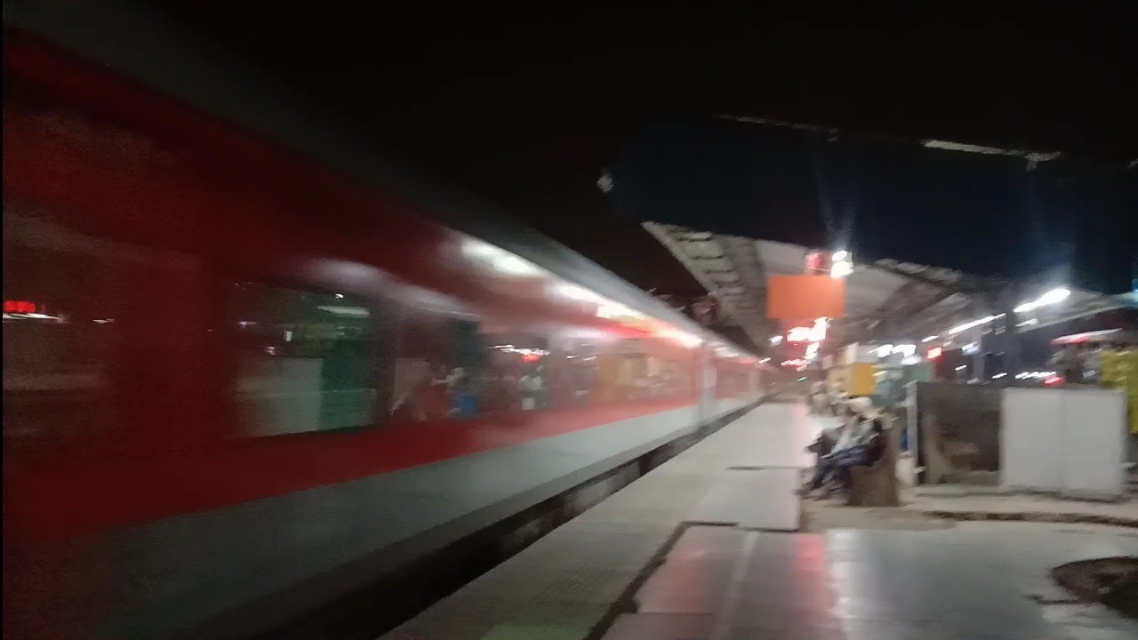 Kerala Express 130 Kmph !! New Delhi To Thiruvananthapuram Kerala ...