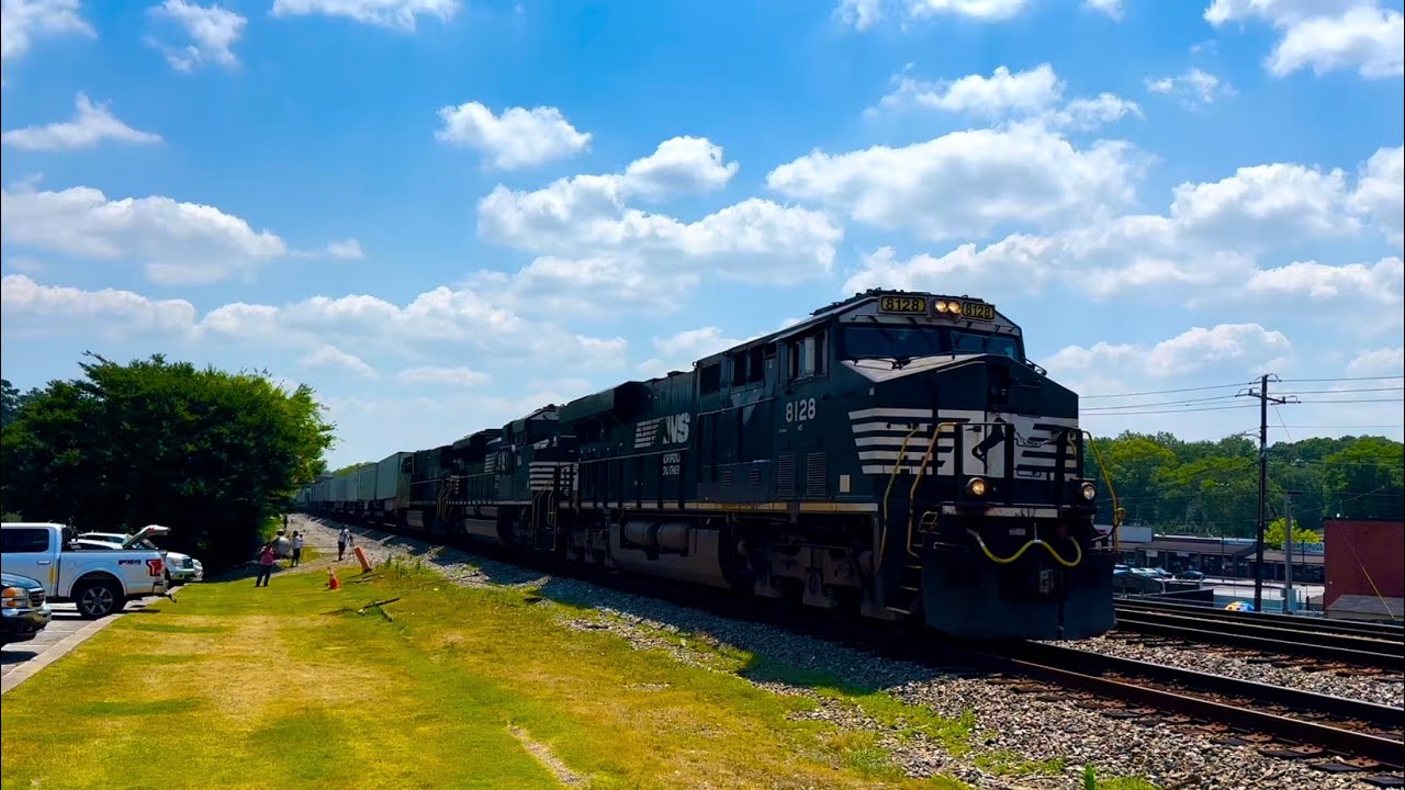 NS 26C: NS 8128 1114 4405 Austell GA - YouTube