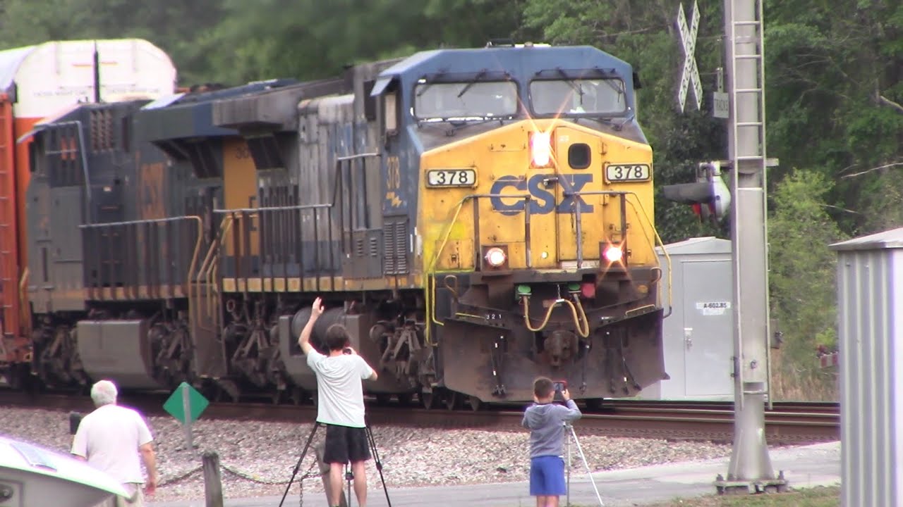 CSX 378 leads CSX Q220-31 at Folkston Railwatch 4/2/22 - YouTube