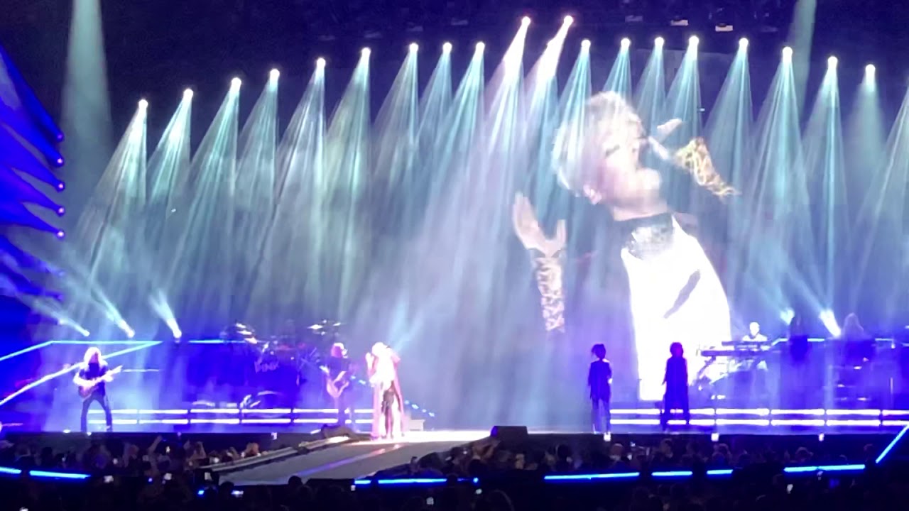 Pink - Hustle - May 21, 2019 - Madison Square Garden - New York - YouTube