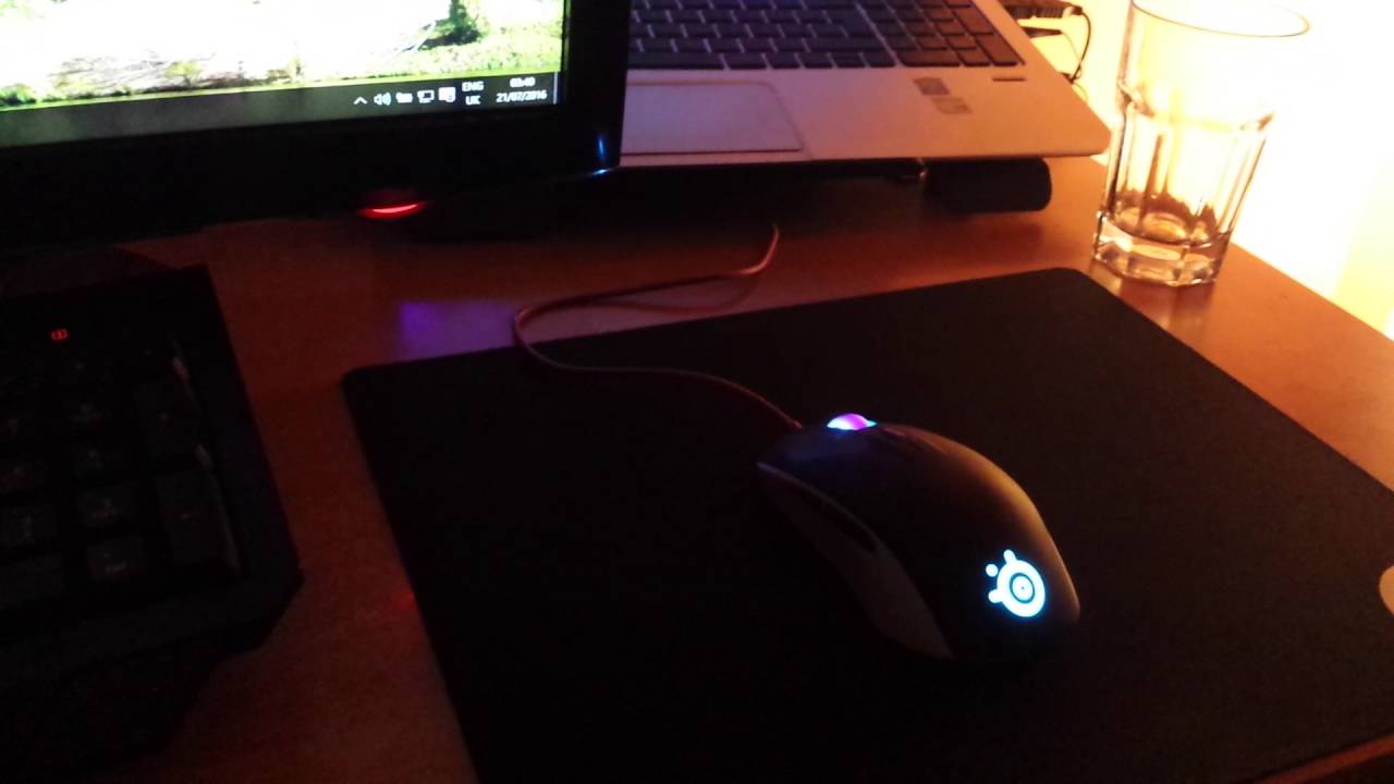 Sad Gaming Setup - YouTube