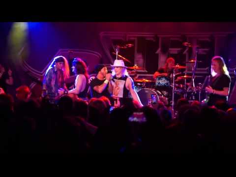 Steel Panther~ Man in The Box \