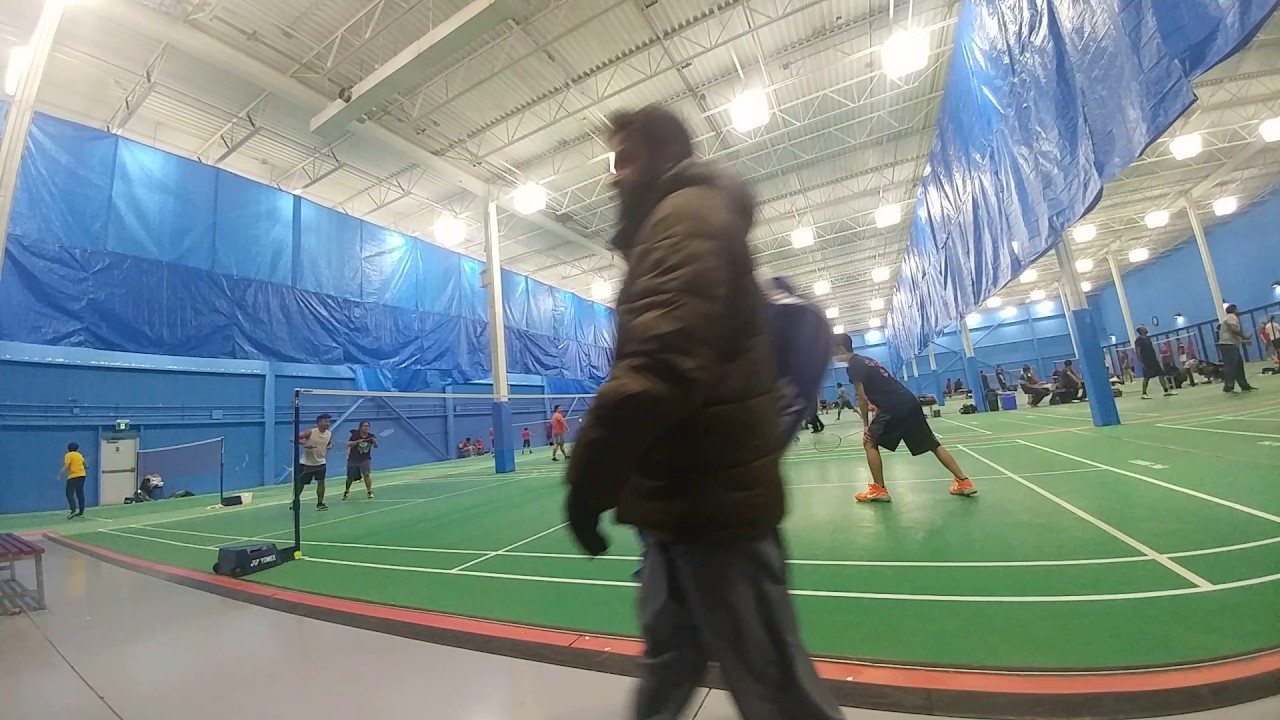 Badminton (@ Epic Sports) - YouTube