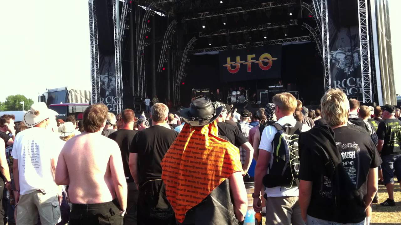 UFO , Let it roll - YouTube