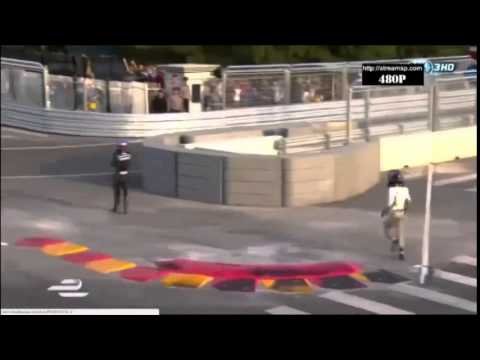 Nicolas Prost and Nick Heidfeld collision - Formula E crash - YouTube