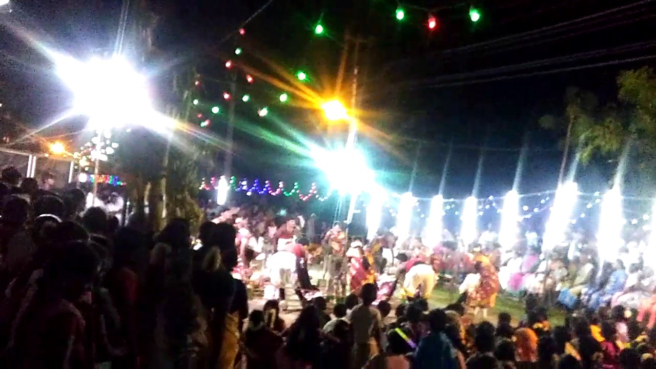 Therukoothu dance in kadayanallur - YouTube