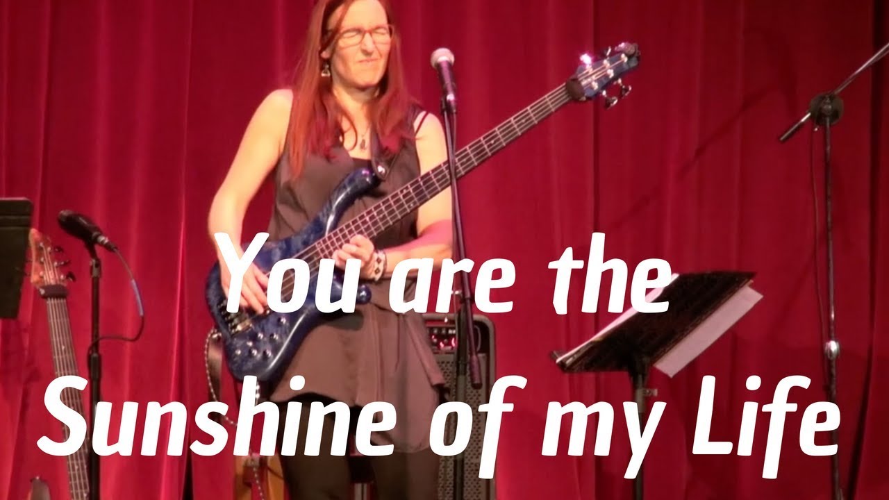 Ariane Cap solo bass with looper: "You are the Sunshine of my Life ...