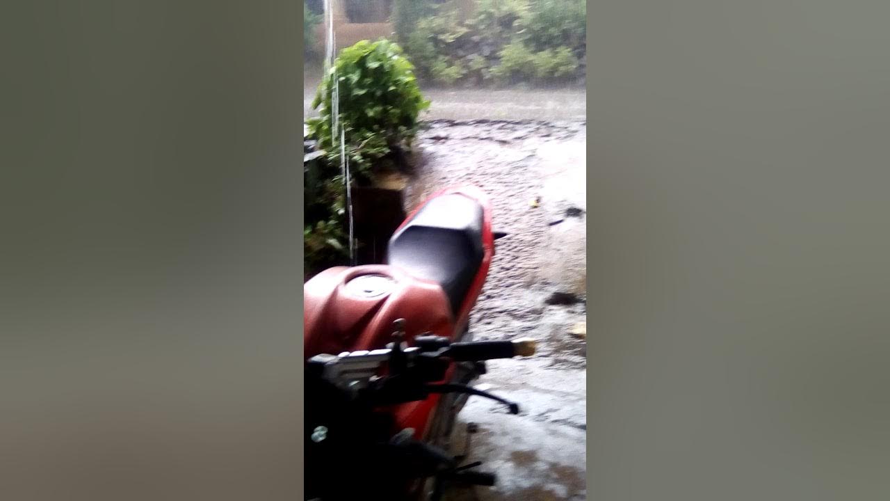 HI,,,, hujan angin sangat besar ngeri bnget - YouTube