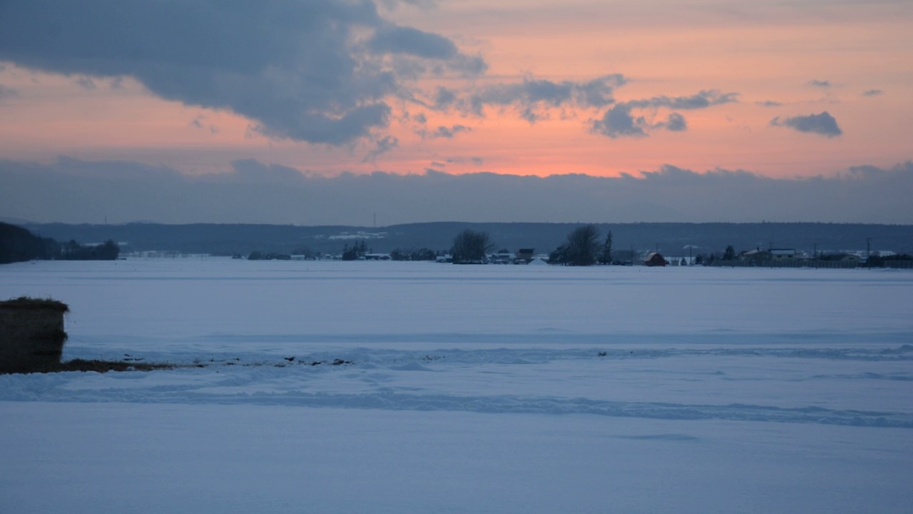 saya datang kota Nanporo Hokkaido Jepang di winter sunsetnya indah ...