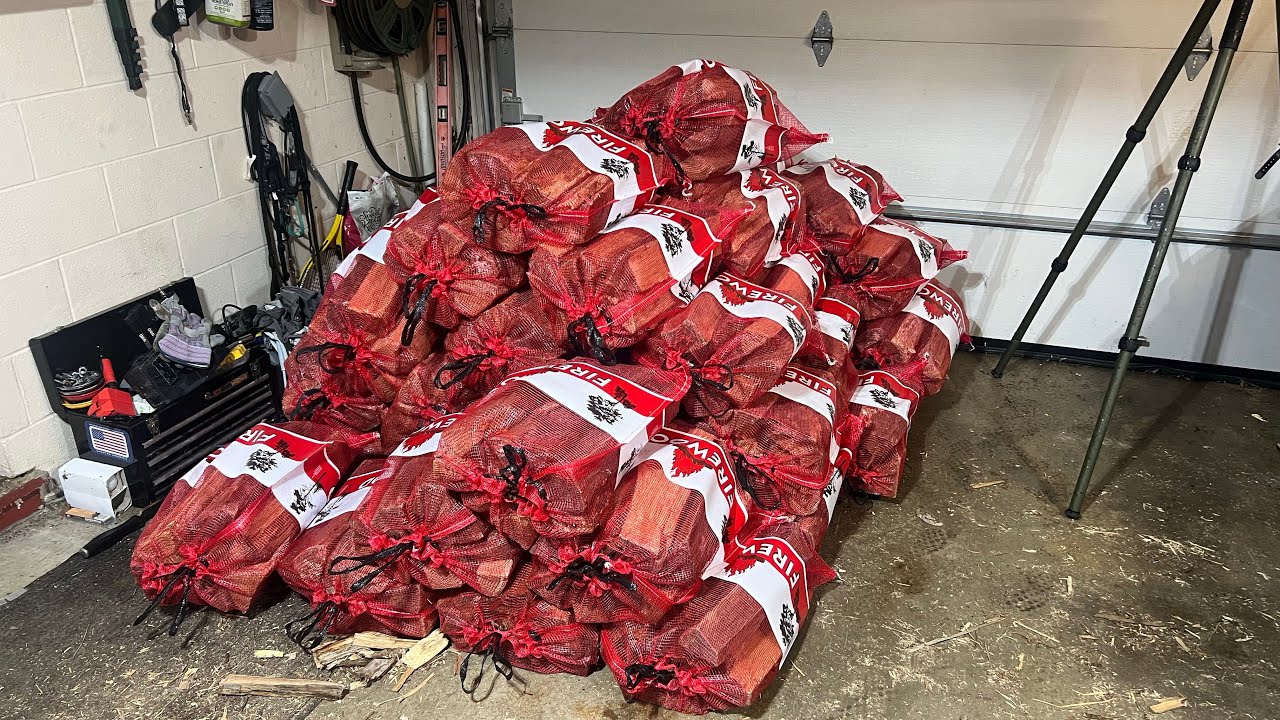 Firewood bags @WolfeRidge bagger - YouTube