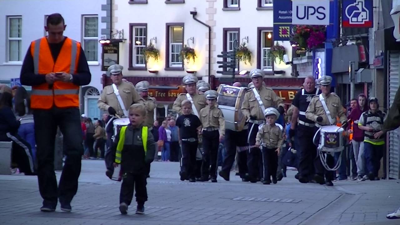 Carrickfergus Defenders FB @ Ulster Grenadiers FB Annual Parade 2016 ...