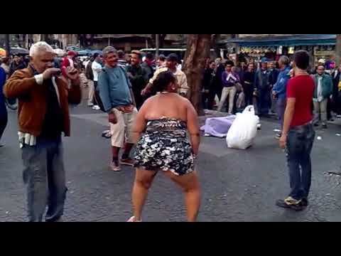 Gordinha dança e Paulo Costa canta na Praça da Ce