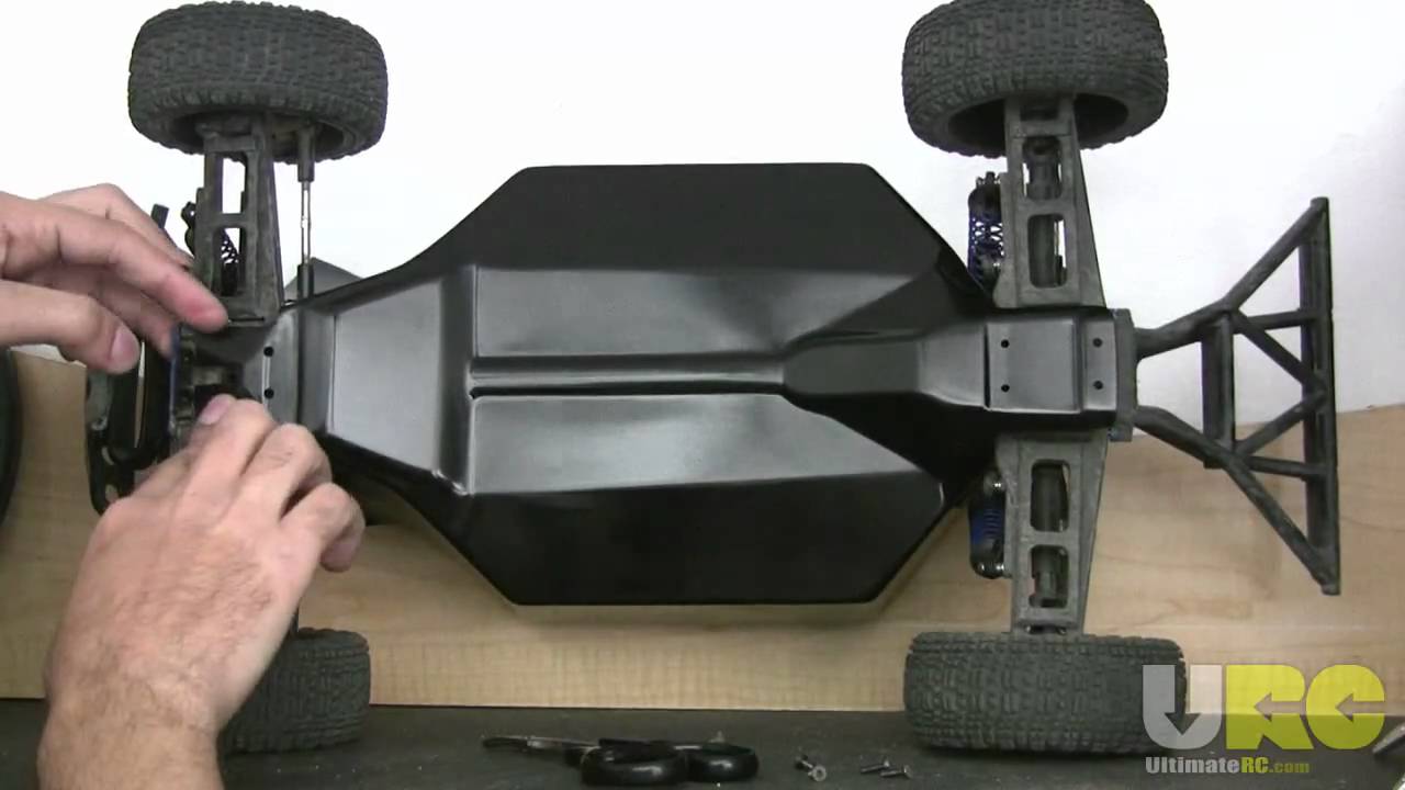 Pro-Line Racing Slash 4x4 Undertray reviewed - YouTube