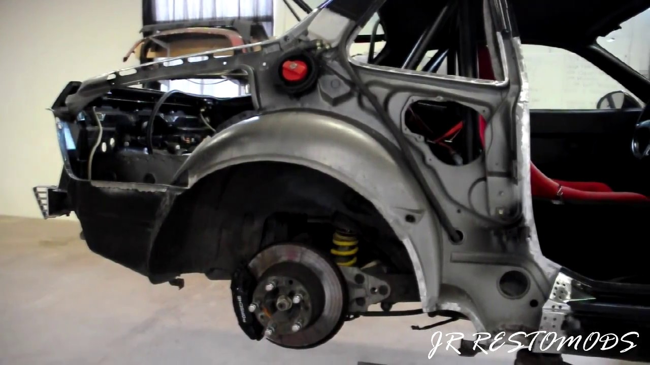 JR Restomods - Porsche 968CS, replacing rear quarterpanel pt.1 - YouTube