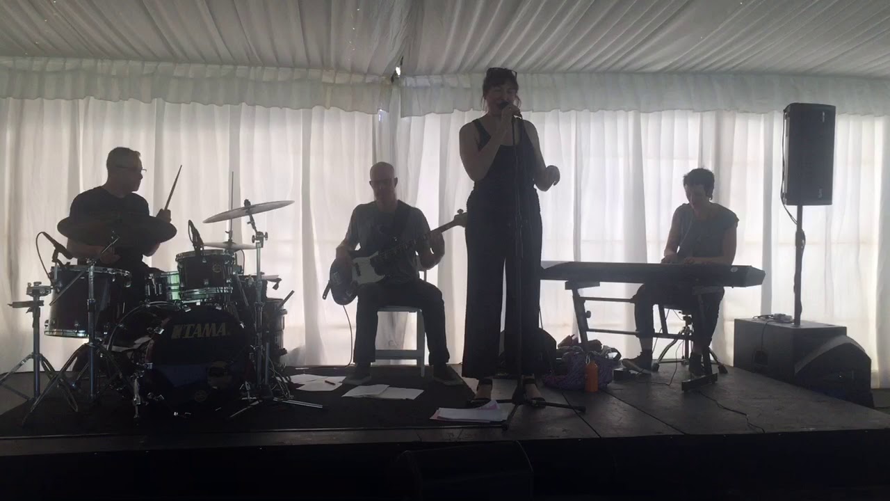 Honeysuckle Rose - Leonie Cohen & Nicky Crayson 4tet 2018 - YouTube