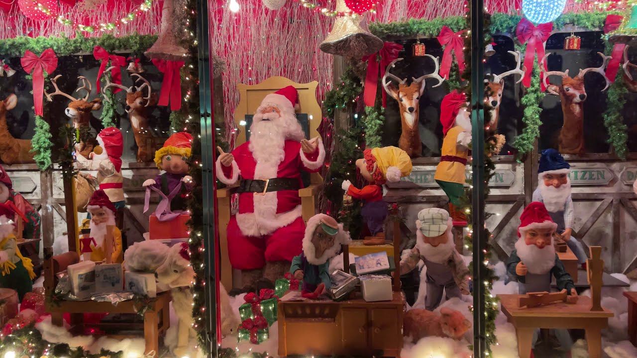 Santa Claus visits Canarsie Brooklyn Christmas Lights Frank Seddio ...