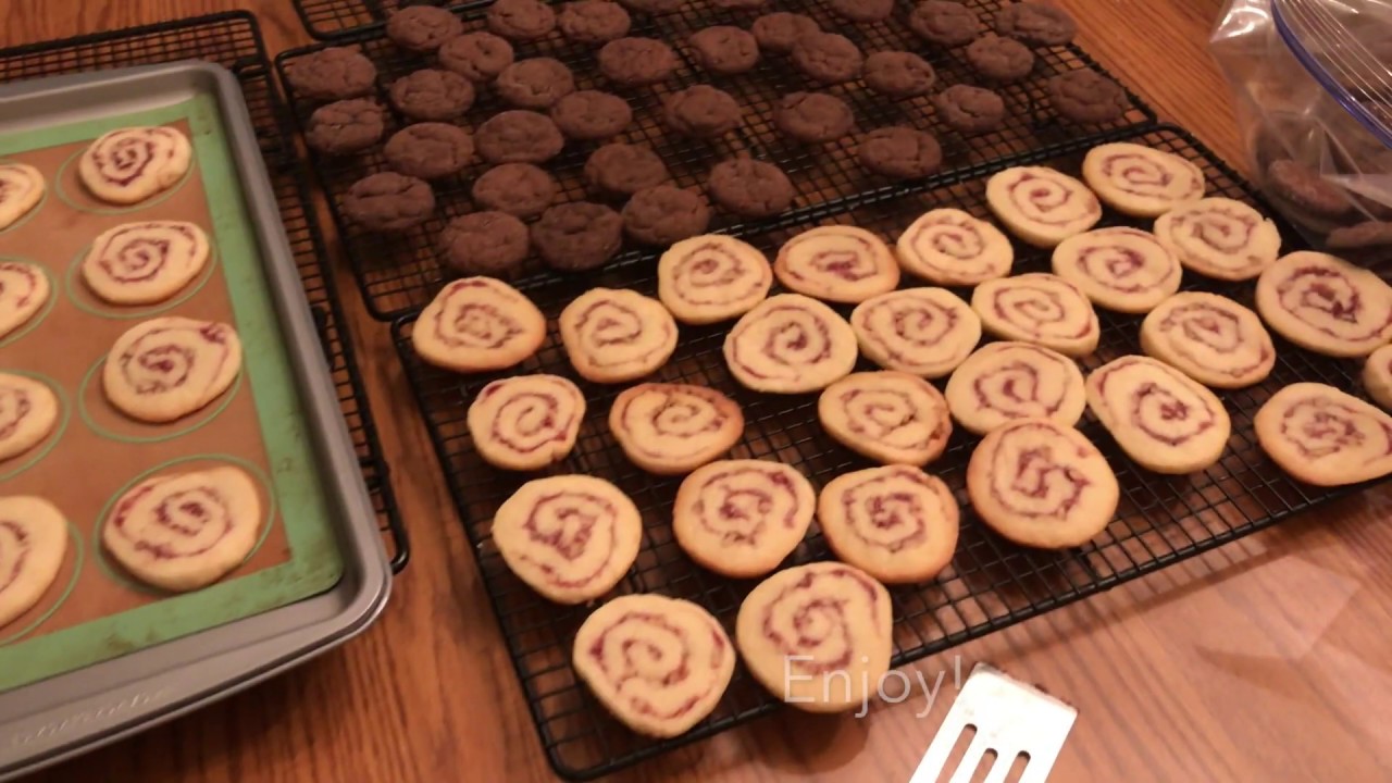 Pinwheel Swirl Christmas Cookies - YouTube