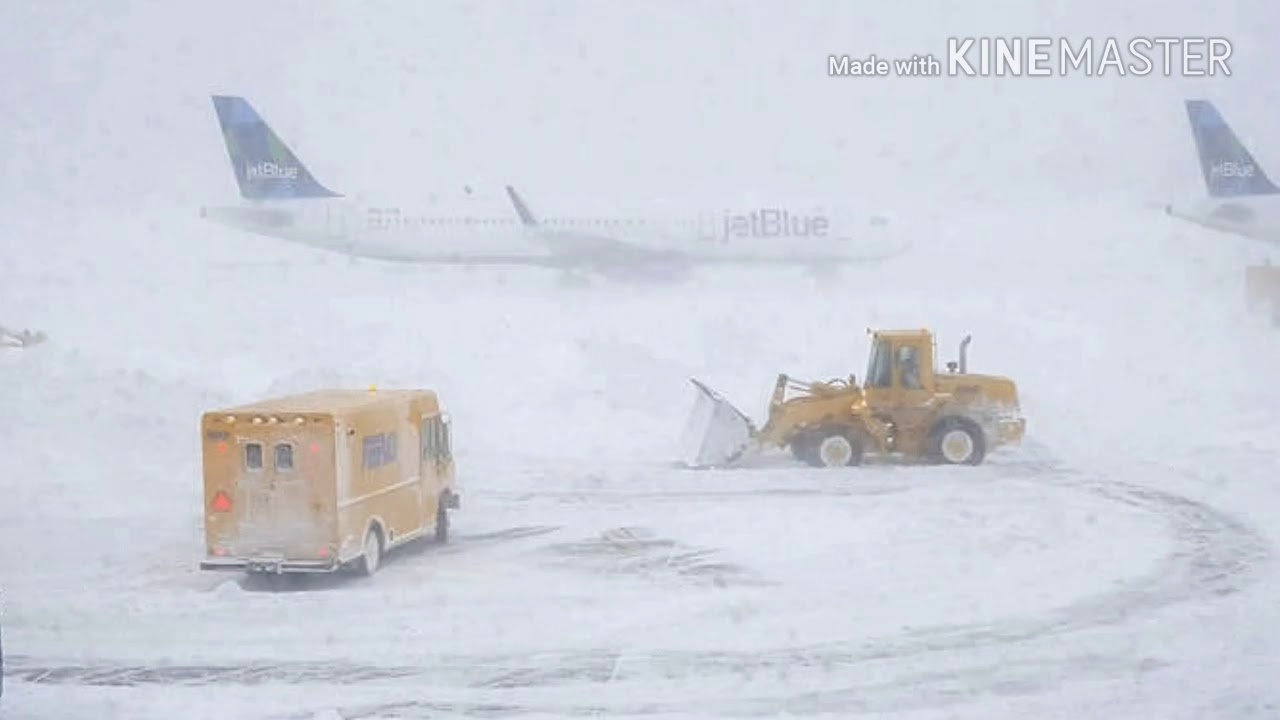 Flooding at JFK airport adds to misery after flight delays - YouTube