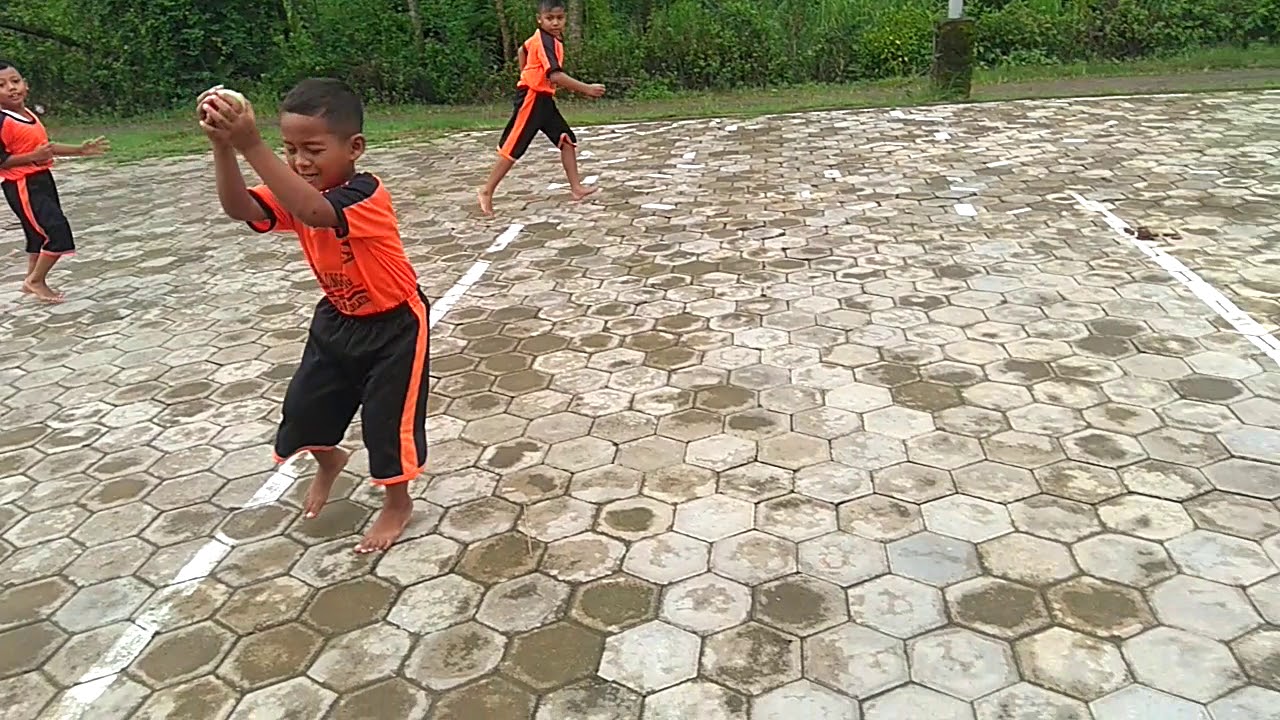 permainan boi-boian- permainan PJOK - YouTube