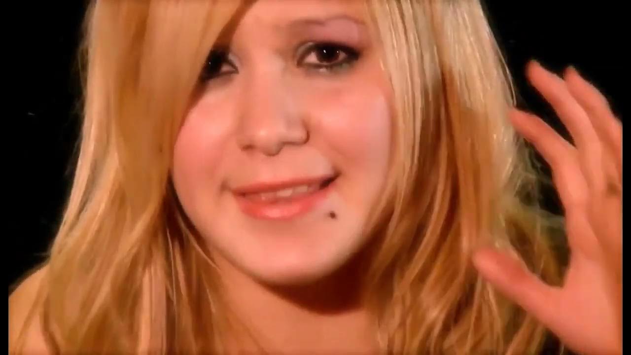 Karina - Con La Misma Moneda (Vídeo Oficial) HD - YouTube