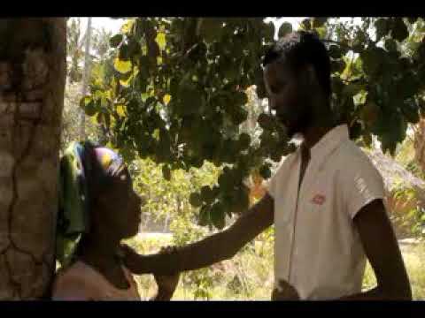G NECK MOVE'S TZ; baby nipe kidogo tyuu