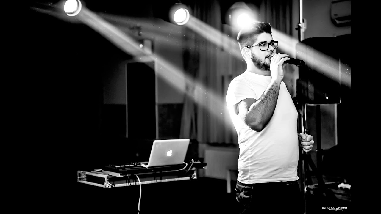 Alex Moldovan - O clipă fără tine - YouTube