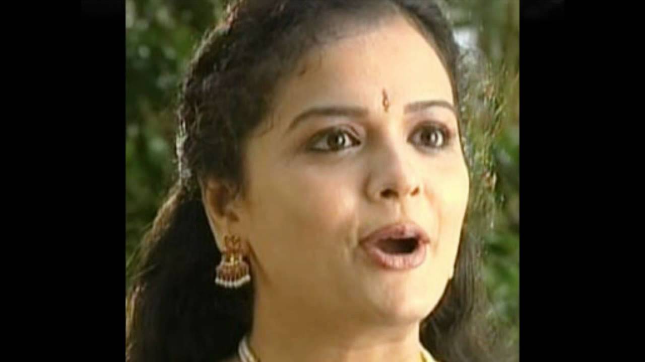 Vinduja menon hot and sexy actress - YouTube
