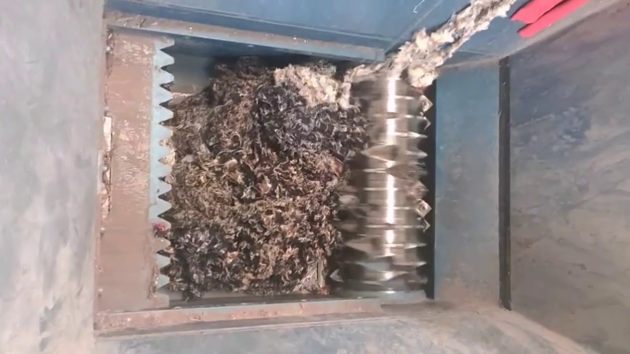 Waste Clothes/used clothings shredding machine - YouTube