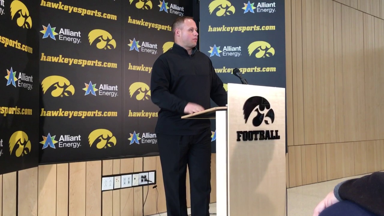 Seth Wallace on the young linebackers - YouTube