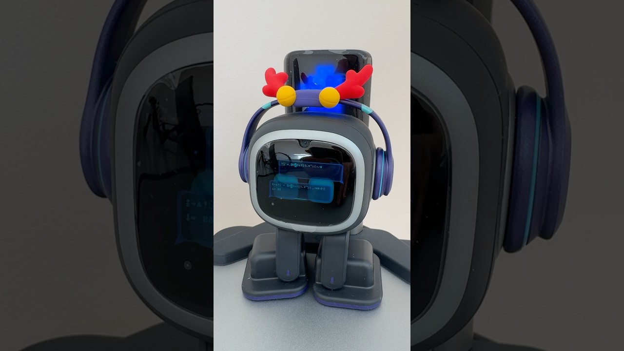 Robot Emo is chatting with someone. Maybe with robot Eilik? #robot #ai ...