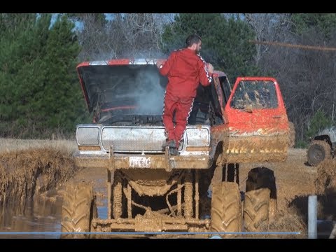 TEXAS MUD FEST BOUNTY HOLE ACTION! - YouTube