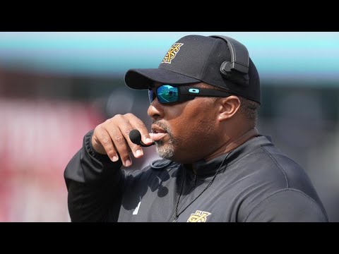 Kennesaw State signs head football coach Jerry Mack to 6-year extension ...