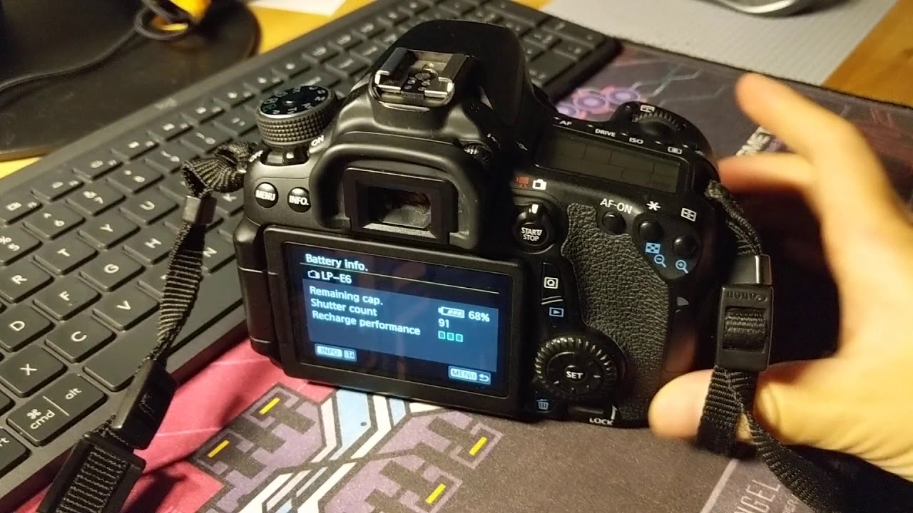 Canon 70D battery issue - YouTube