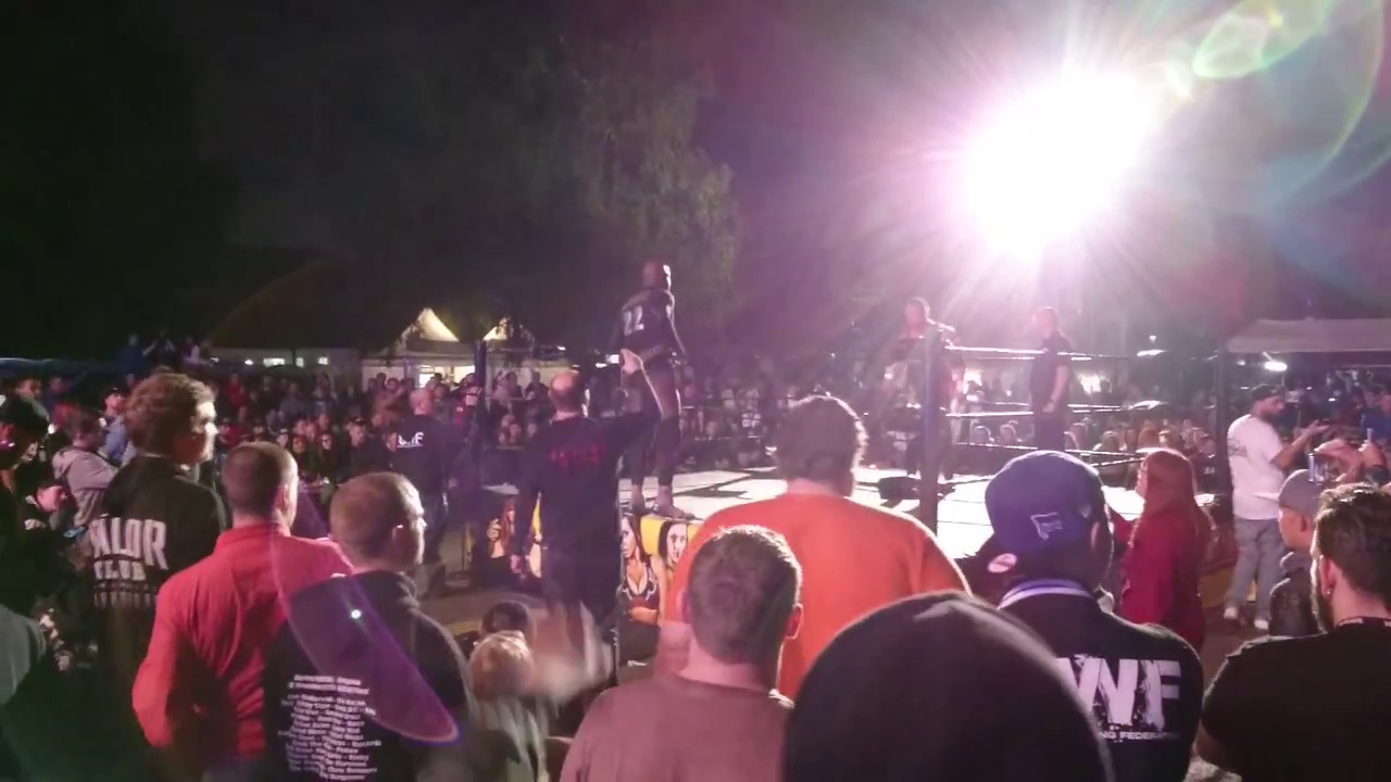 Moose Crowd Chants @ GWF Grand Slam Wrestling 2017 - YouTube