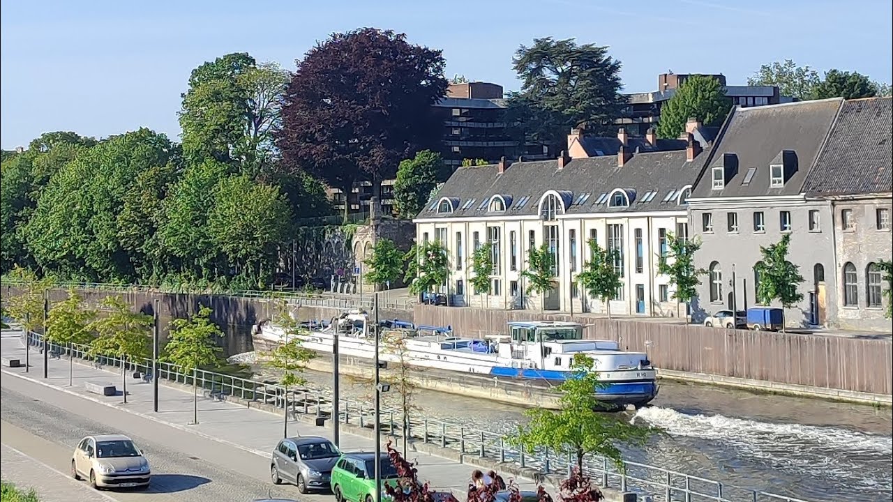 Un journée de travail sur la rivière L'ESCAUT. - YouTube