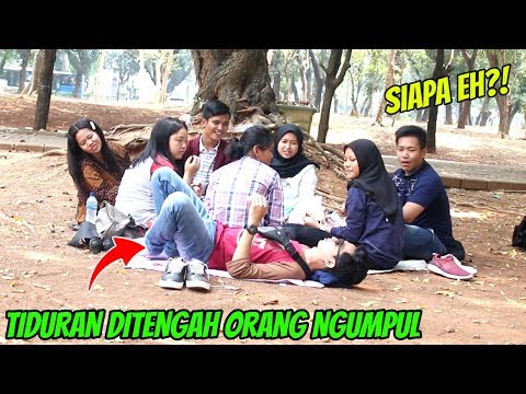 TIDURAN DITENGAH-TENGAH ORANG LAGI NGUMPUL