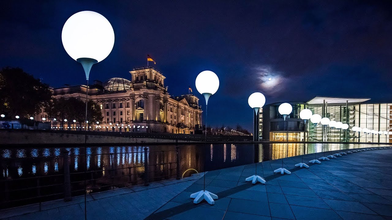 KINETIC LIGHTS - LICHTGRENZE - light art installation for 25 years fall ...