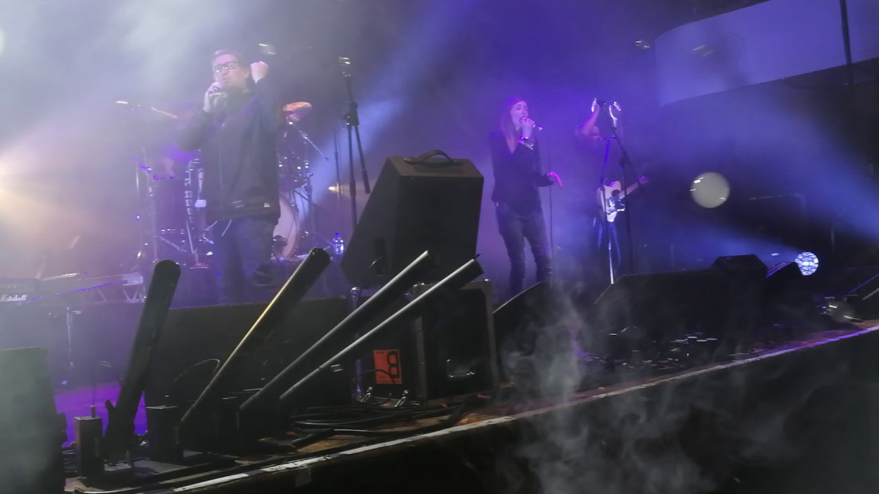 Paul Heaton and Jacqui Abbott - Caravan of Love. Bristol Colston Hall ...