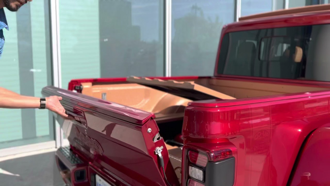 Best of SEMA 2021 Bagged Dually Jeep Gladiator !?!? - YouTube