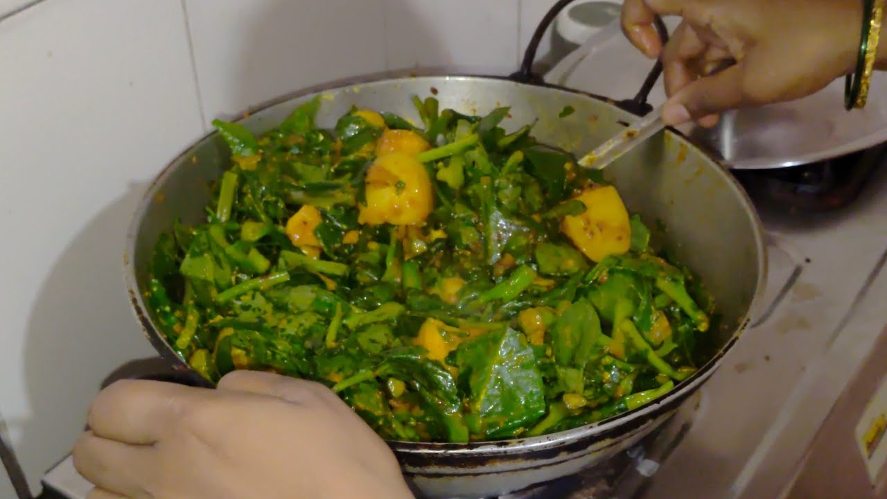 Pui Saag Recipe In Hindi 😋 ||Hou To Make Pui Saag Recipe Vlogs ...