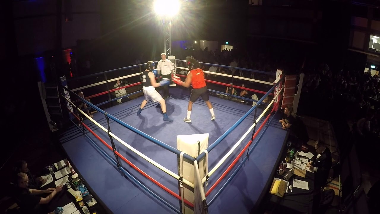 Ultra White Collar Boxing | Stevenage | Batsi vs Jack Briggs - YouTube