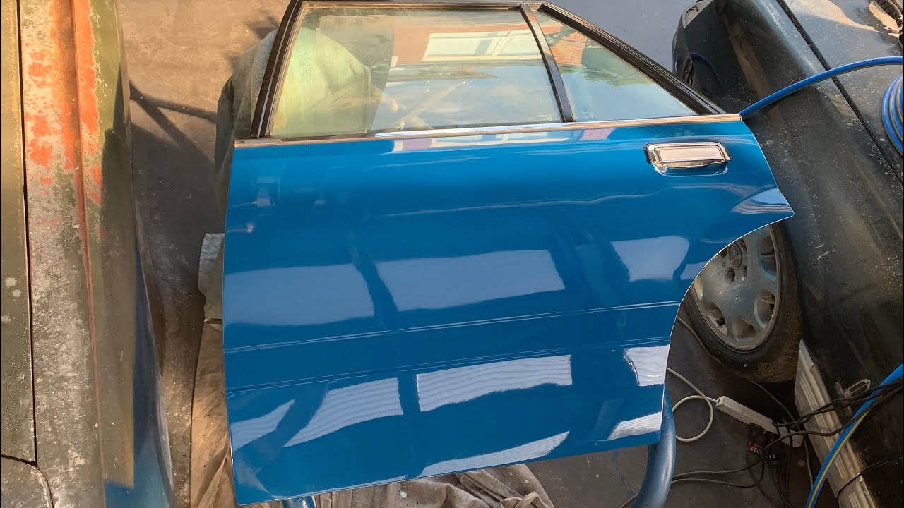 VK COMMODORE BROCK TRIBUTE: L/H rear door - YouTube